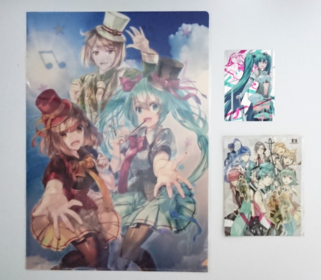 Hatsune Miku vocaloid bundle/set Clearfile Folder + 2 Keychain charm ...