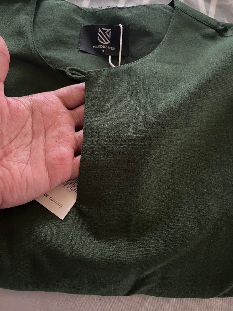 Kurta Emerald Green Wanza, Men's Fashion, Muslim Wear, Tops on Carousell