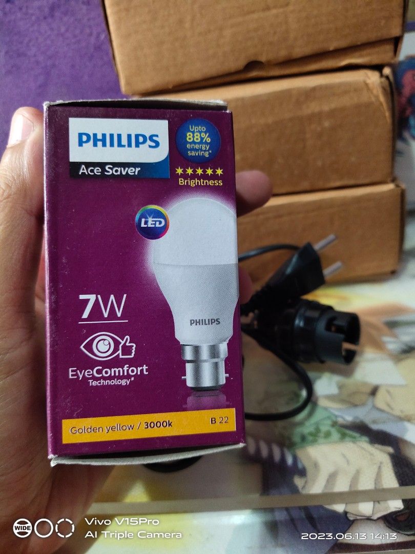 lampu philips 7 watt yellow & fitting gantung, Serba Serbi, Others di Carousell