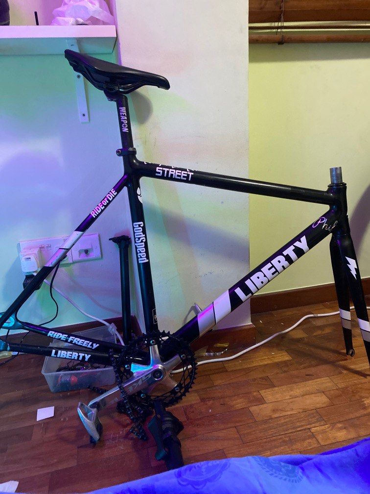 Liberty street v1 fixie frameset, Sports Equipment, Bicycles & Parts ...