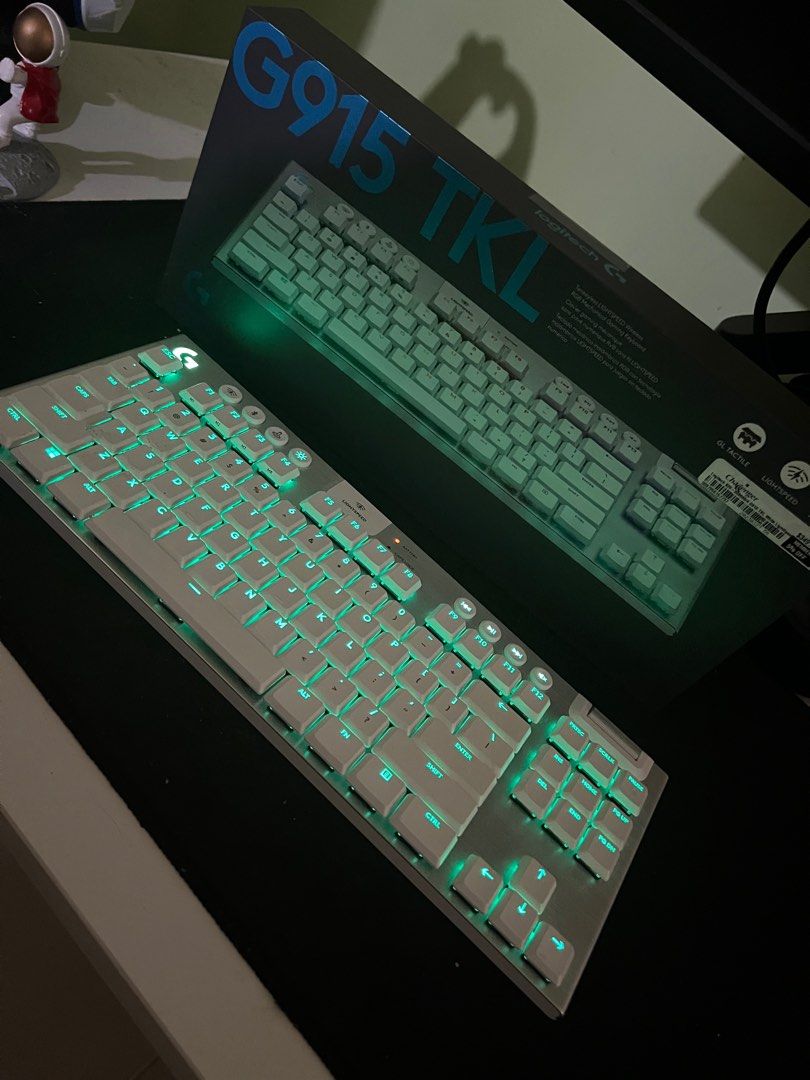Logitech G915 TKL Tenkeyless LIGHTSPEED Wireless RGB Mechanical Gaming ...