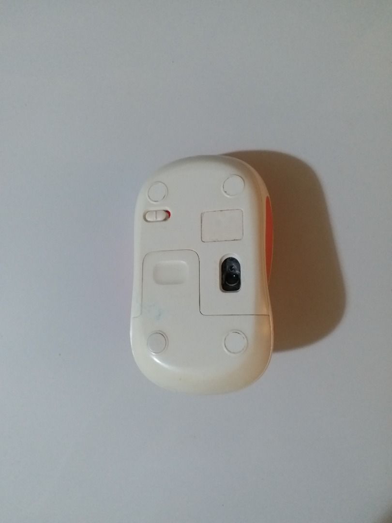 Logitech Line Friends Cony Bluetooth Mouse 藍芽滑鼠, 電腦＆科技, 電腦周邊及配件, 電腦滑鼠及 ...