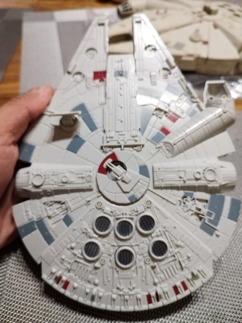 Millennium Falcon, Hobbies & Toys, Toys & Games on Carousell