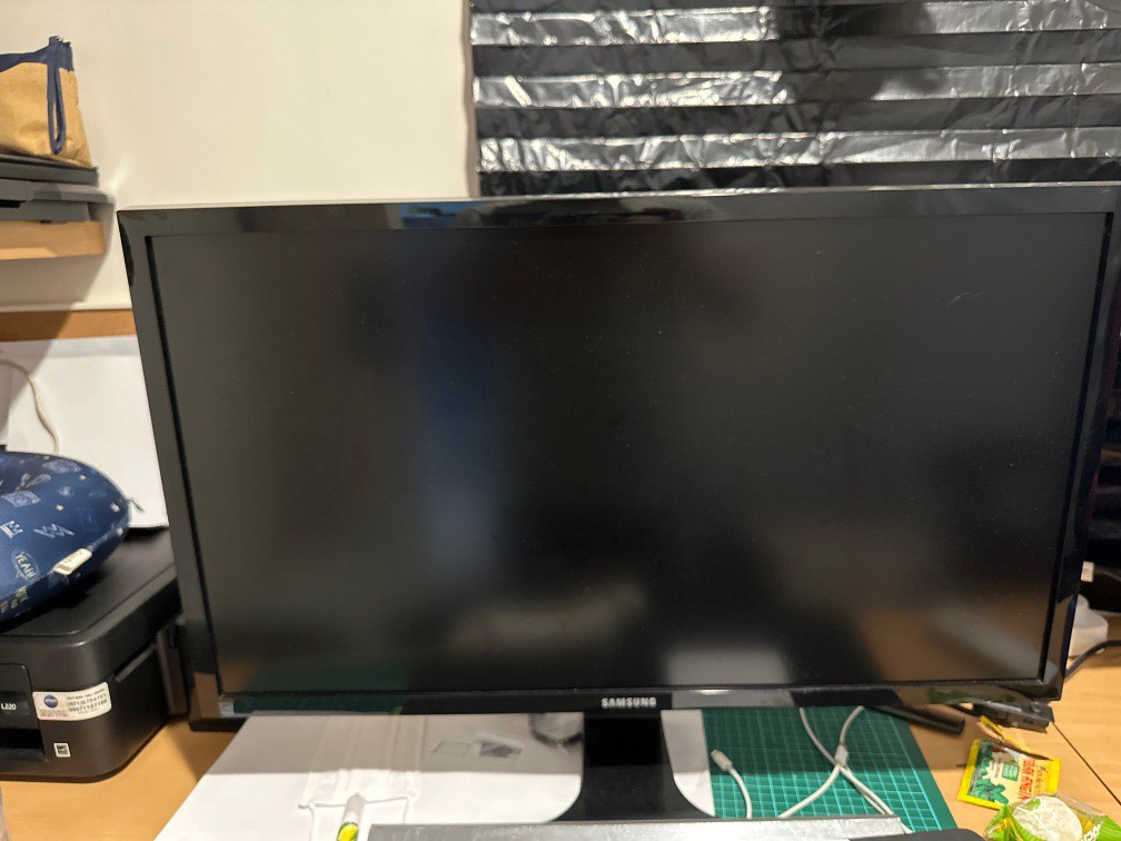 Monitor samsung UE580 28 inch 4k resolution 60hz on Carousell