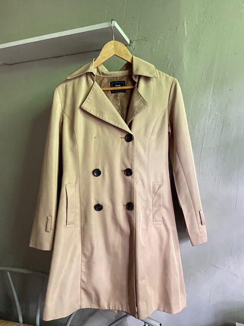 motif trench coat, Women's Fashion, Coats, Jackets and Outerwear on ...