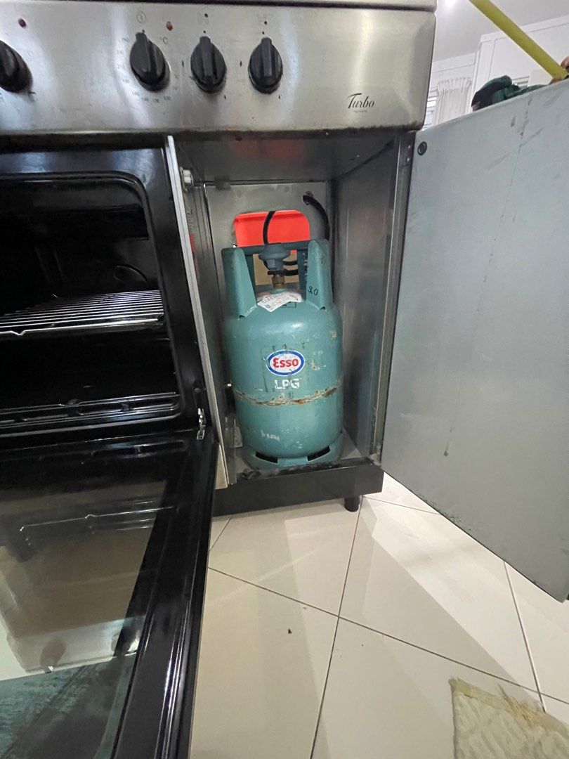 Moving Out Sale. TURBO ITALIA Standing Cooker and Oven, TV & Home ...