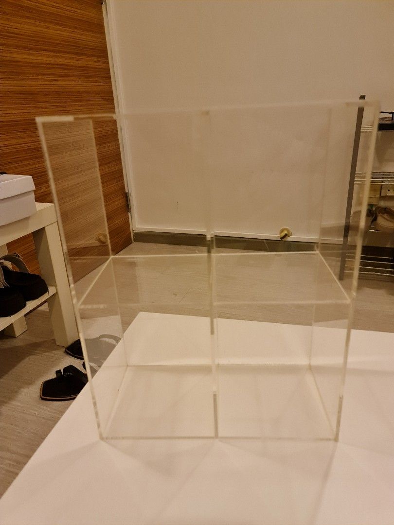 MUJI Acrylic decider box, Men's Fashion, Watches & Accessories ...