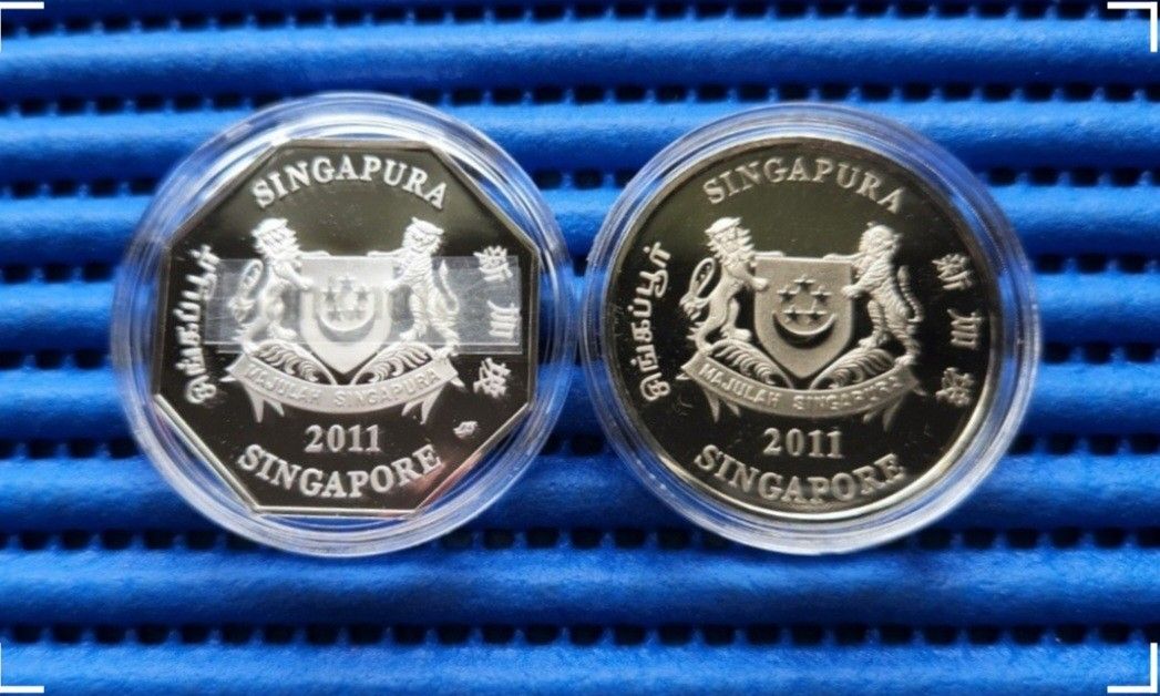 NDP 2011 Singapore 46 Years of Independence $5 & $2 Commemorative 2-in ...