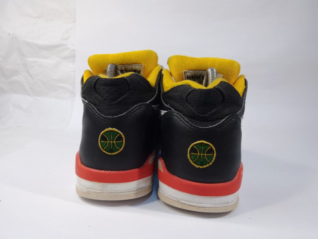 Nike Air Flight RAYGUN (Size 7) on Carousell