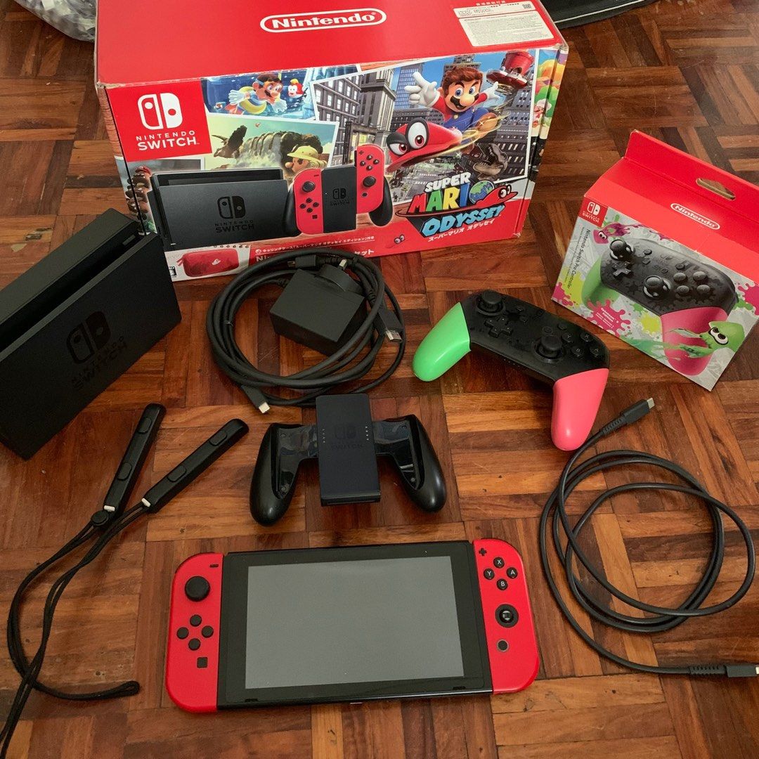 Nintendo Switch (Complete Set) + Switch Pro Controller + 8 games on ...