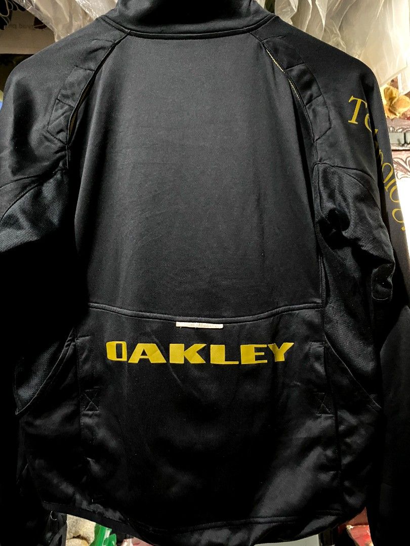Oakley Track Jacket on Carousell