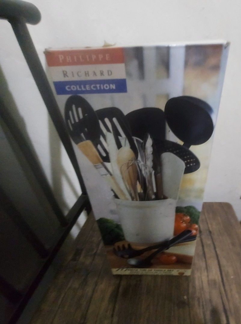 Philippe Richard 16 piece Tub of Tools Set, Furniture & Home Living ...