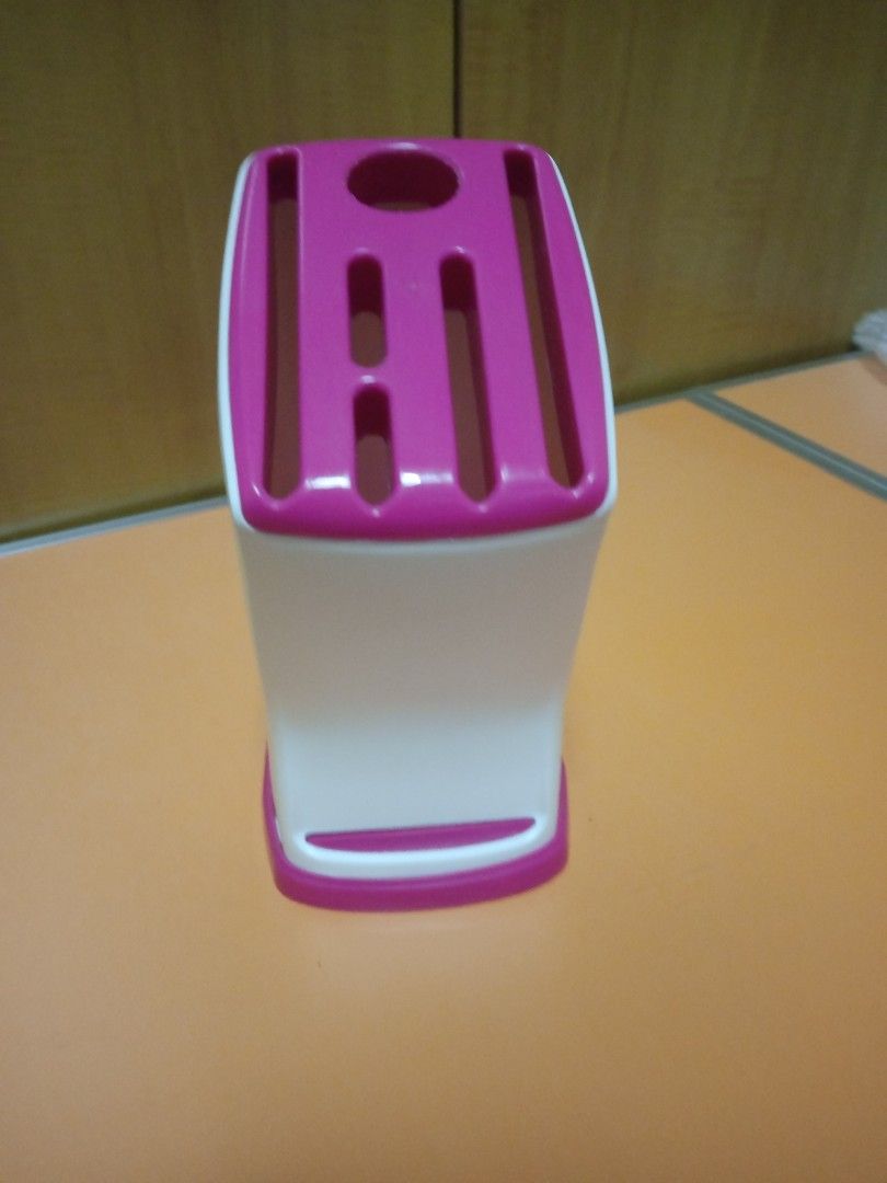 Pink and white knife holder, TV & Home Appliances, Kitchen Appliances ...