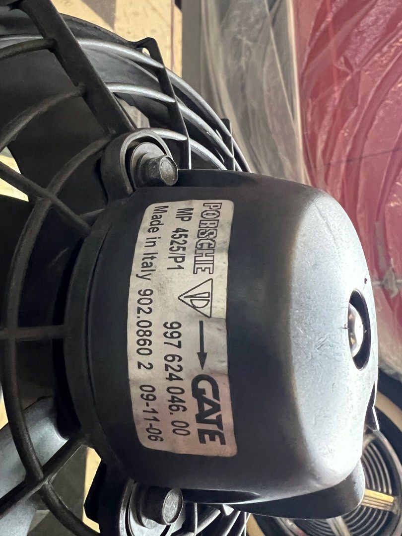 Porsche 997 rear deck fan oem, Car Parts & Accessories, Engine and ...