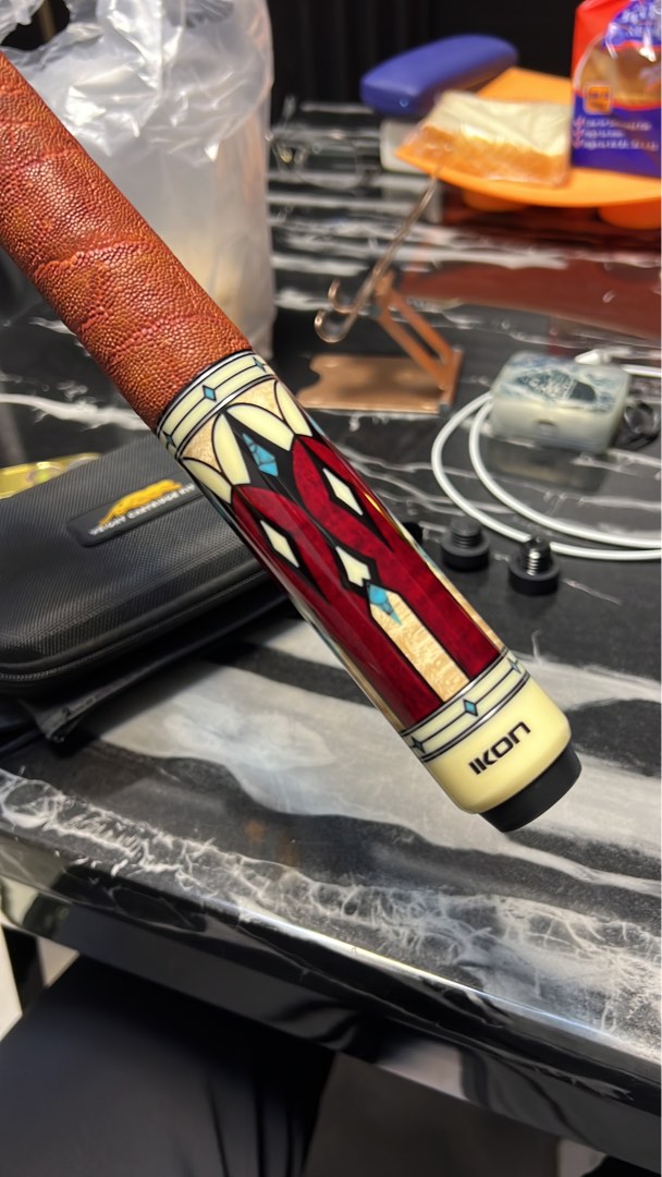 Predator IKON 3-4 pool cue, Sports Equipment, Other Sports Equipment ...