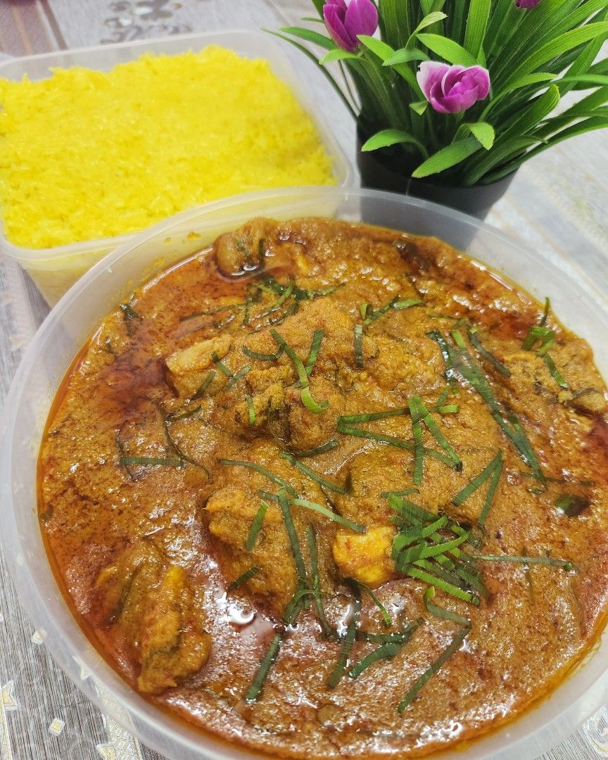 Pulut kuning rendang ayam, Food & Drinks, Local Eats on Carousell