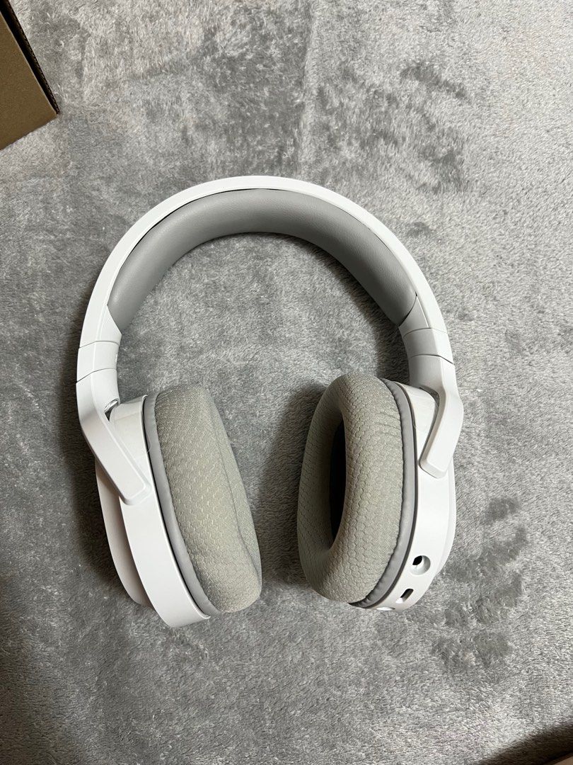 Razer Barracuda X White Wireless Headset with Mic, Audio, Headphones ...