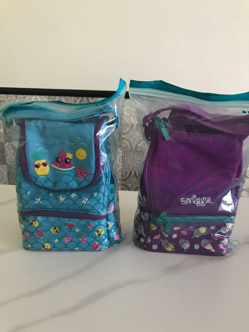 Smiggle Sling lunch box, Hobbies & Toys, Travel, Travel Essentials ...