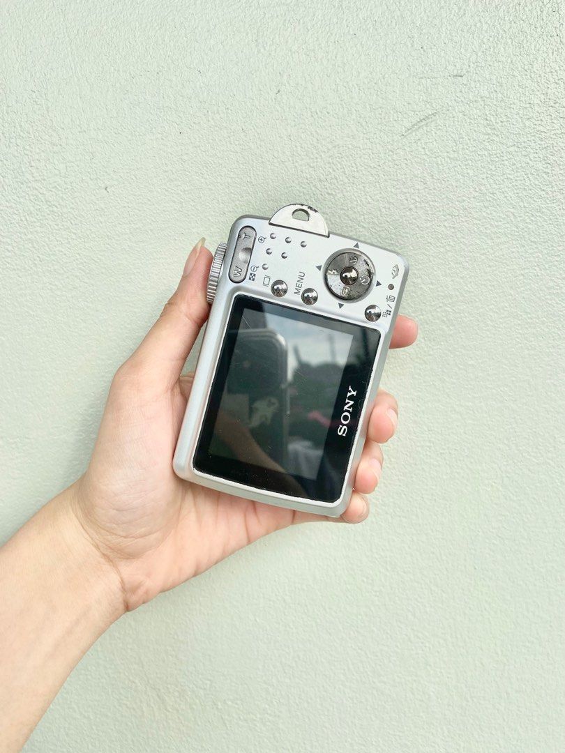 Sony DSC 500 on Carousell