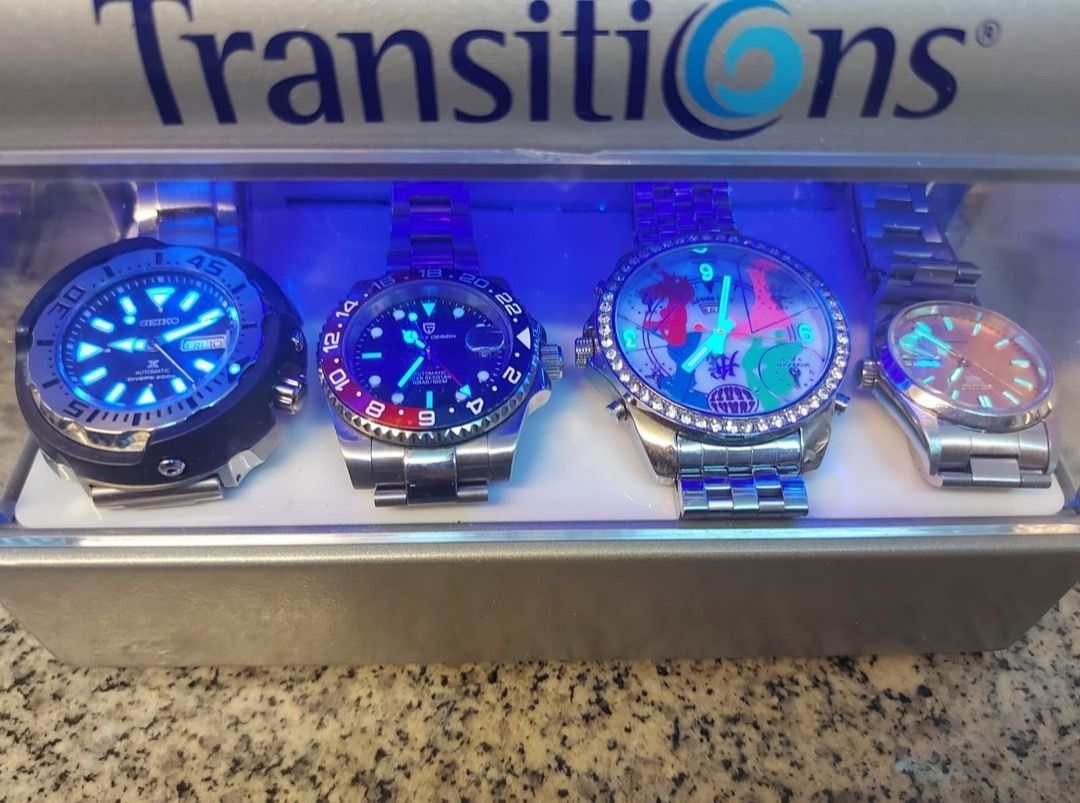 Sold - Transitions 紫外光燈機 驗鈔機 可用作手錶比較夜光強弱 Transitions UV light machine ...
