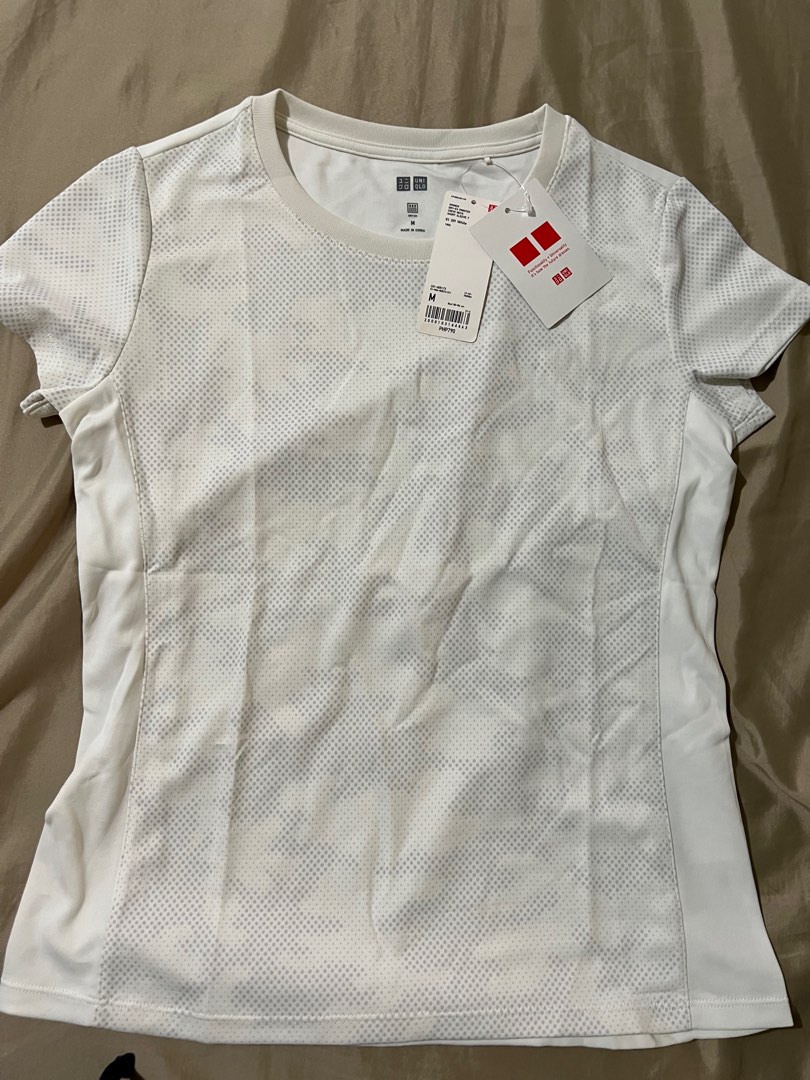 Uniqlo, Women's Fashion, Tops, Shirts on Carousell