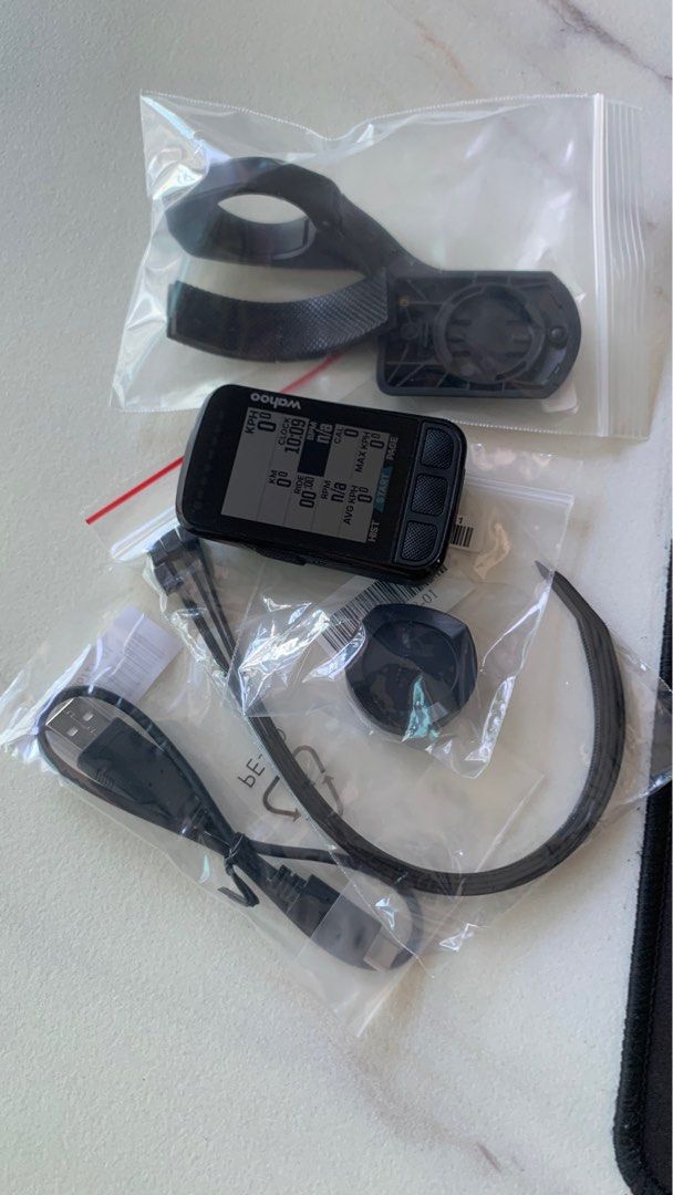 Like New: Wahoo Element Bolt v2, Sports Equipment, Bicycles & Parts ...