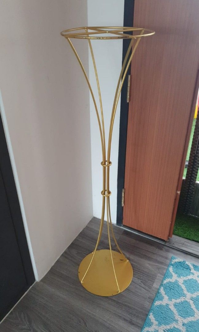 Walkway Aisle Stands, Furniture & Home Living, Home Decor, Vases ...