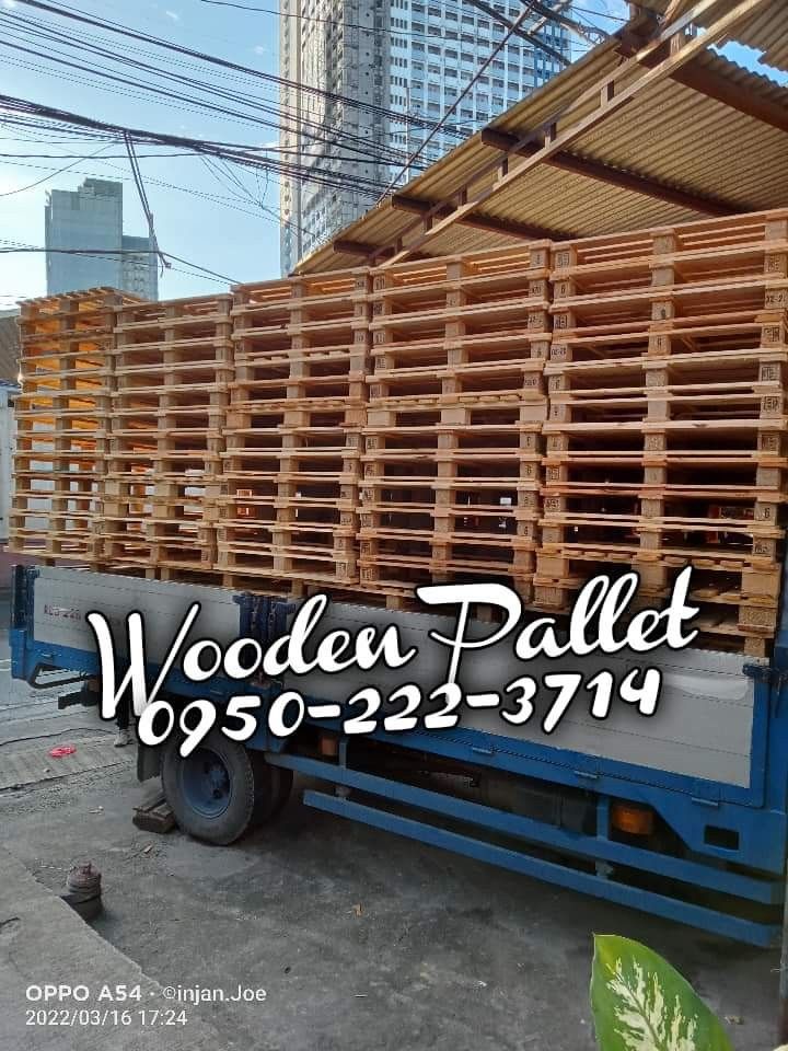 Wooden Pallet, Commercial & Industrial, Industrial Equipment on Carousell