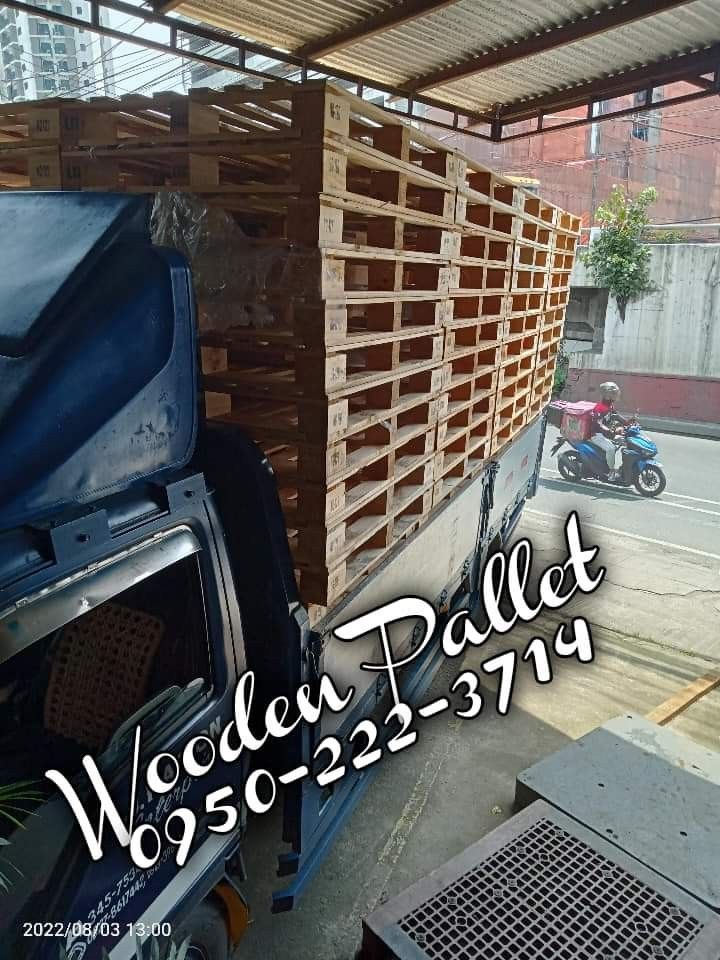 Wooden Pallet, Commercial & Industrial, Industrial Equipment on Carousell