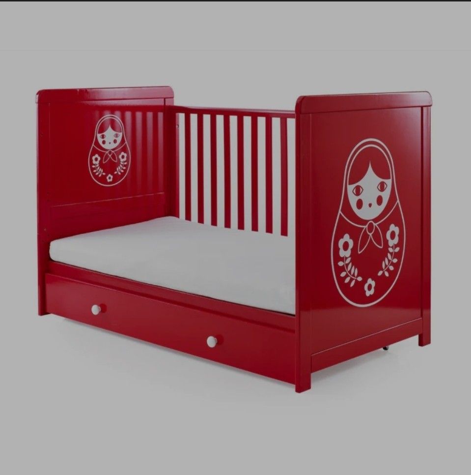 3 in 1 baby cot cosatto babushka, Babies & Kids, Baby Nursery & Kids ...