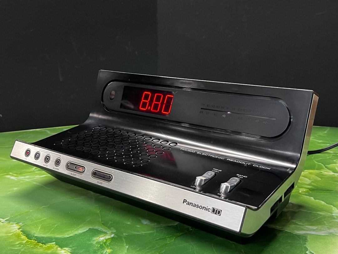 70s Space age Panasonic LTD Clock Radio, 傢俬＆家居, 家居裝飾, 時鐘 - Carousell