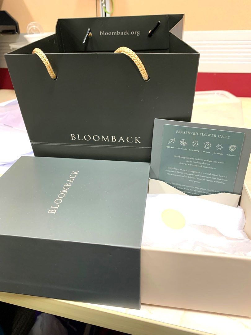 Bloomback bag charm , Women's Fashion, Watches & Accessories, Other Accessories on Carousell