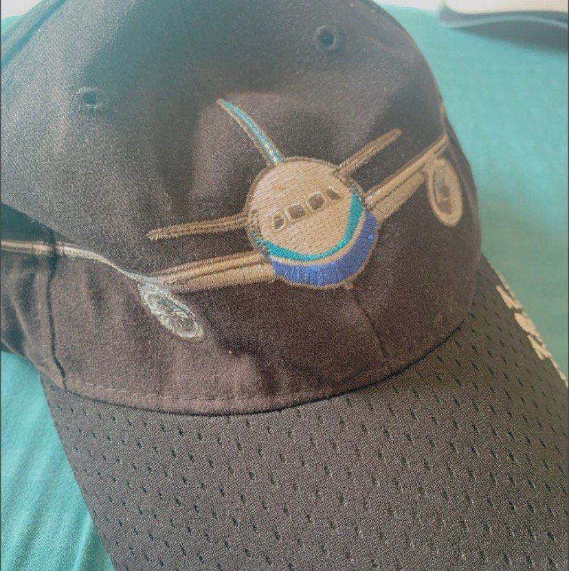 BOEING 787 PLANE CAP, Men's Fashion, Watches & Accessories, Caps & Hats ...