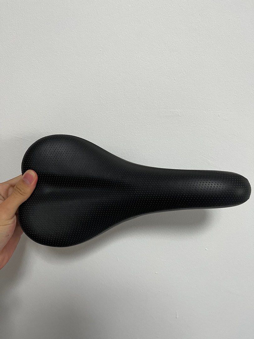 Brompton Stock Saddle, Sports Equipment, Bicycles & Parts, Parts ...