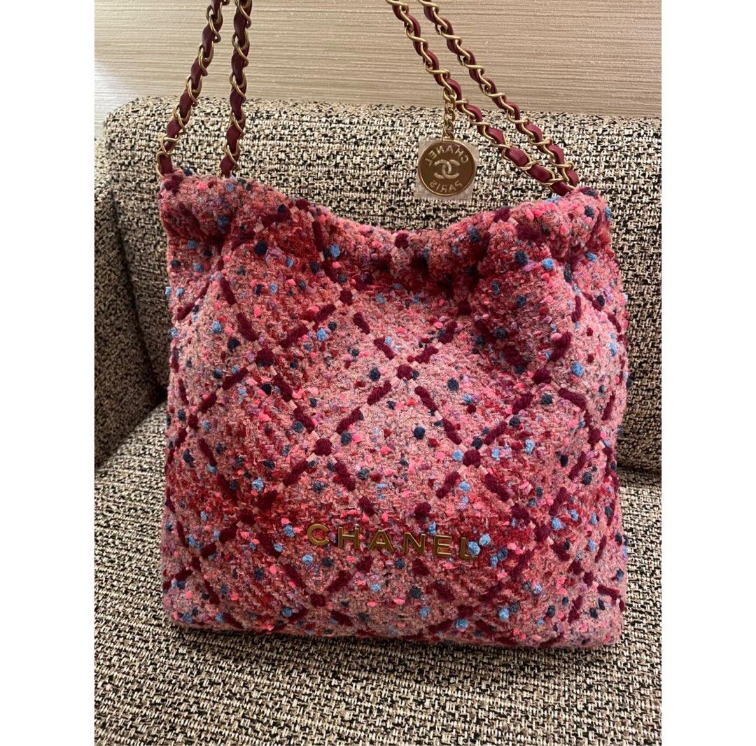 CHANEL 22 bag, Luxury, Bags & Wallets on Carousell