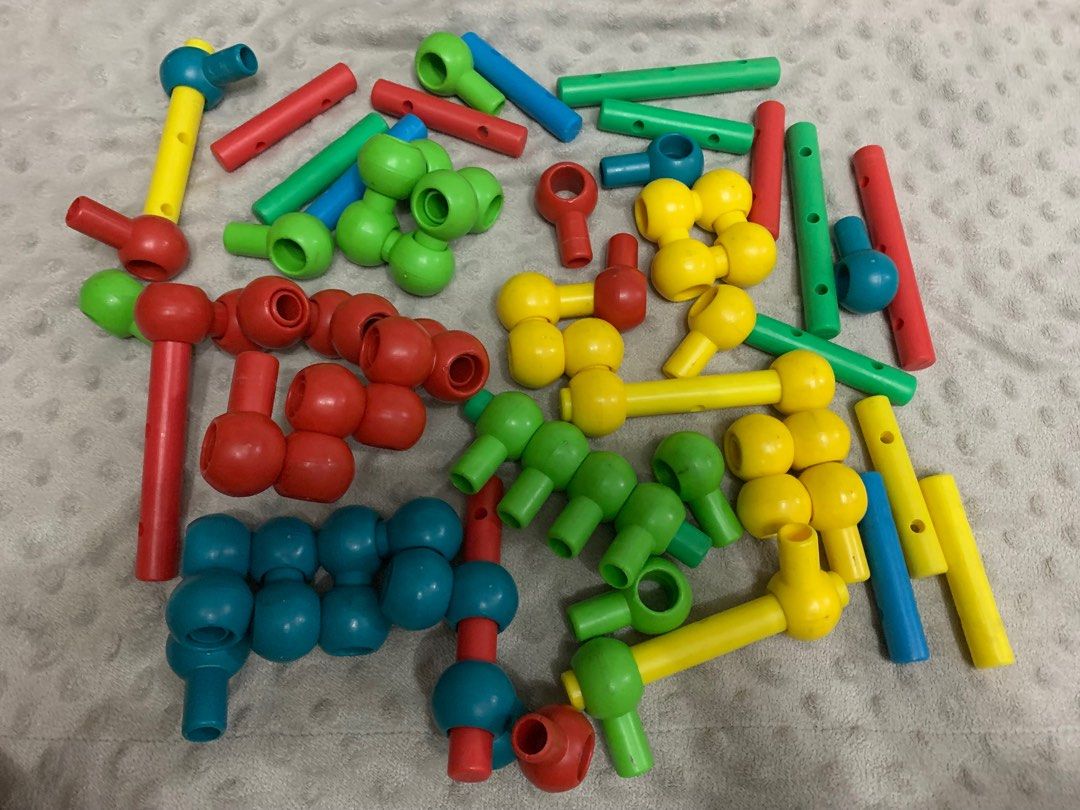 Connecting toy building blocks on Carousell