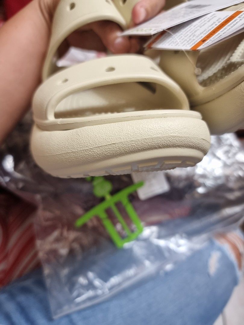 CROCS CRUSH SANDAL BONE COLOR W7 on Carousell