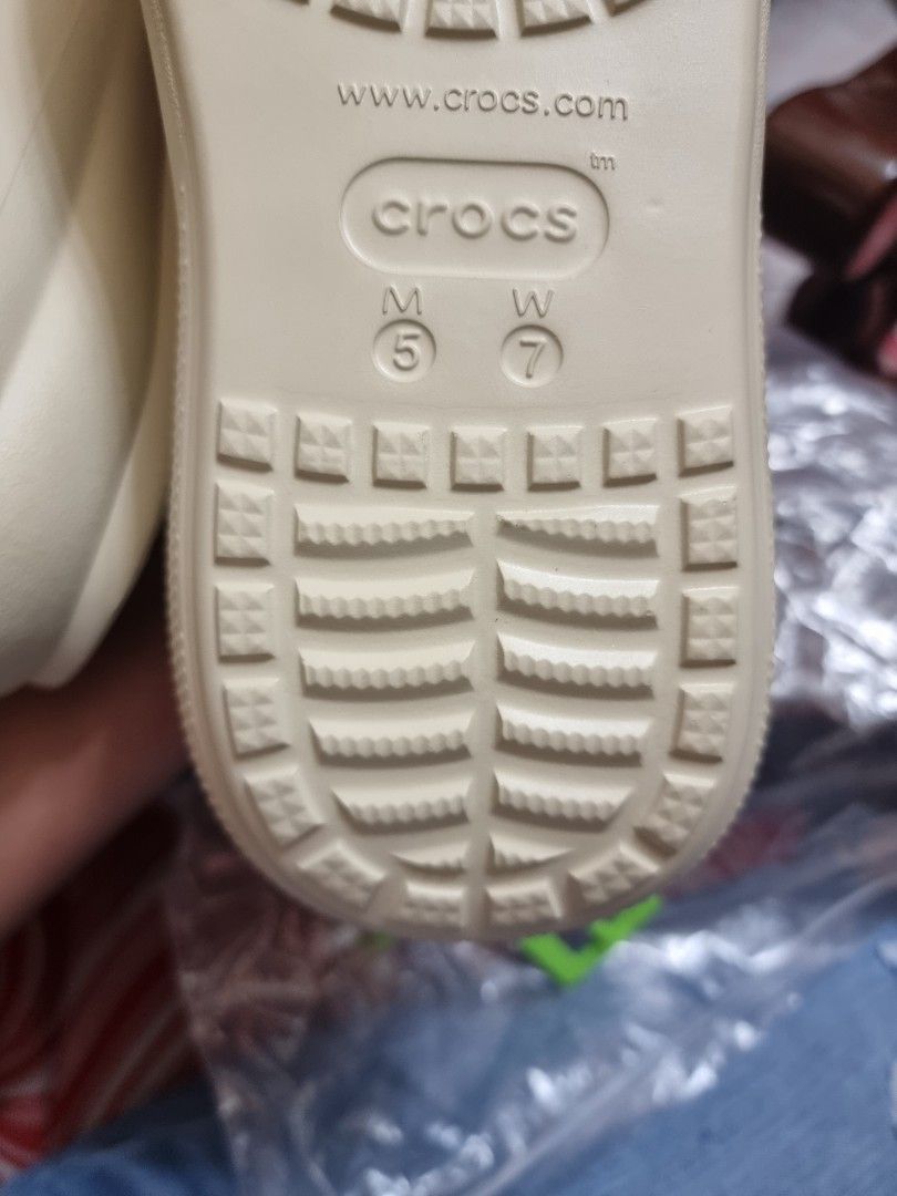CROCS CRUSH SANDAL BONE COLOR W7 on Carousell
