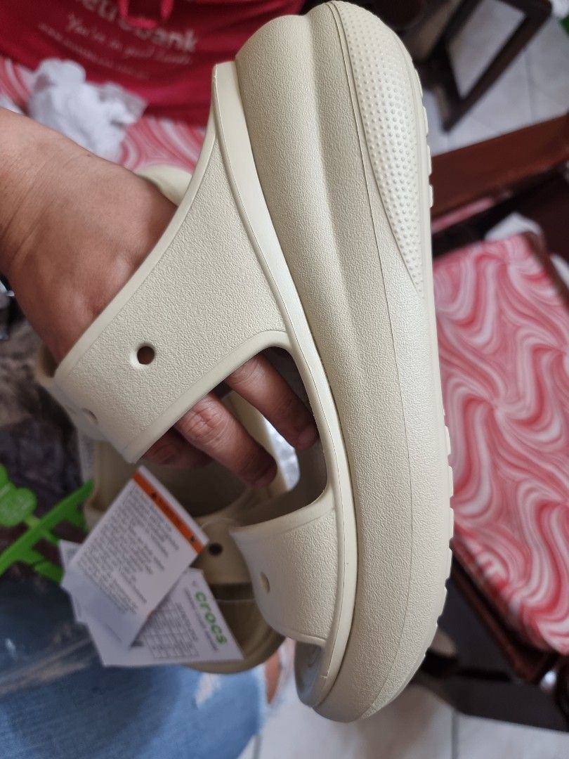 CROCS CRUSH SANDAL BONE COLOR W7 on Carousell