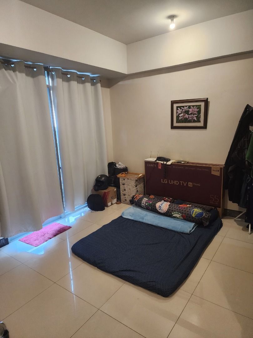 Cubao STUDIO Unit at Manhattan Heights Tower D Araneta Center on Carousell