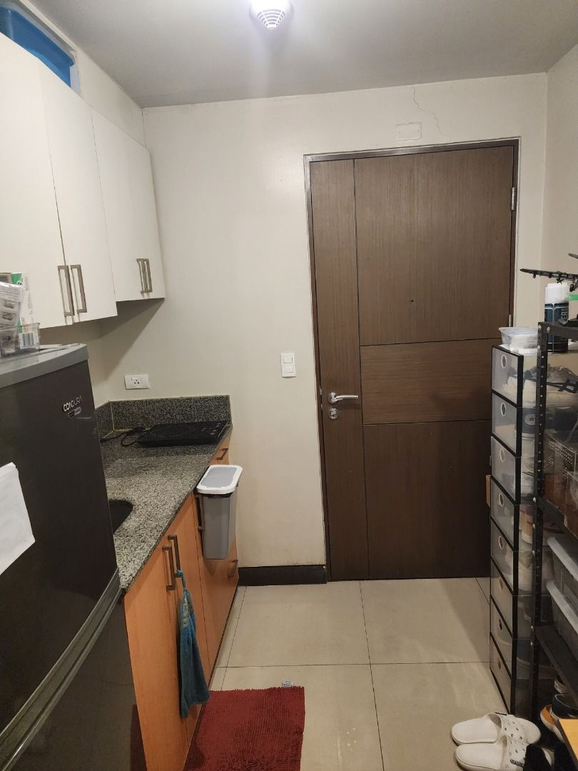 Cubao STUDIO Unit at Manhattan Heights Tower D Araneta Center on Carousell