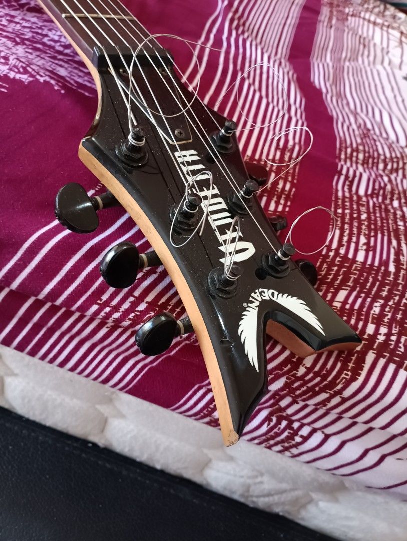 Dean Vendetta Lefty, Hobbies & Toys, Music & Media, Musical Instruments ...