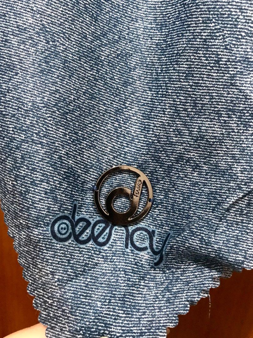 deenay scarf lasercut, Fesyen Wanita, Muslim Fashion, Syal di Carousell