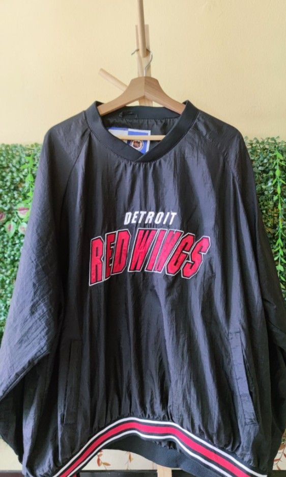 Detroit Red Wing NHL windbreaker, Men's Fashion, Coats, Jackets and ...