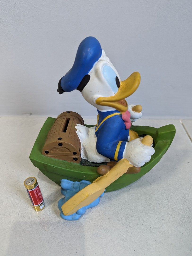 DISNEY DONULD DUCK TABUNG PIGGY BANK, Hobbies & Toys, Toys & Games on ...