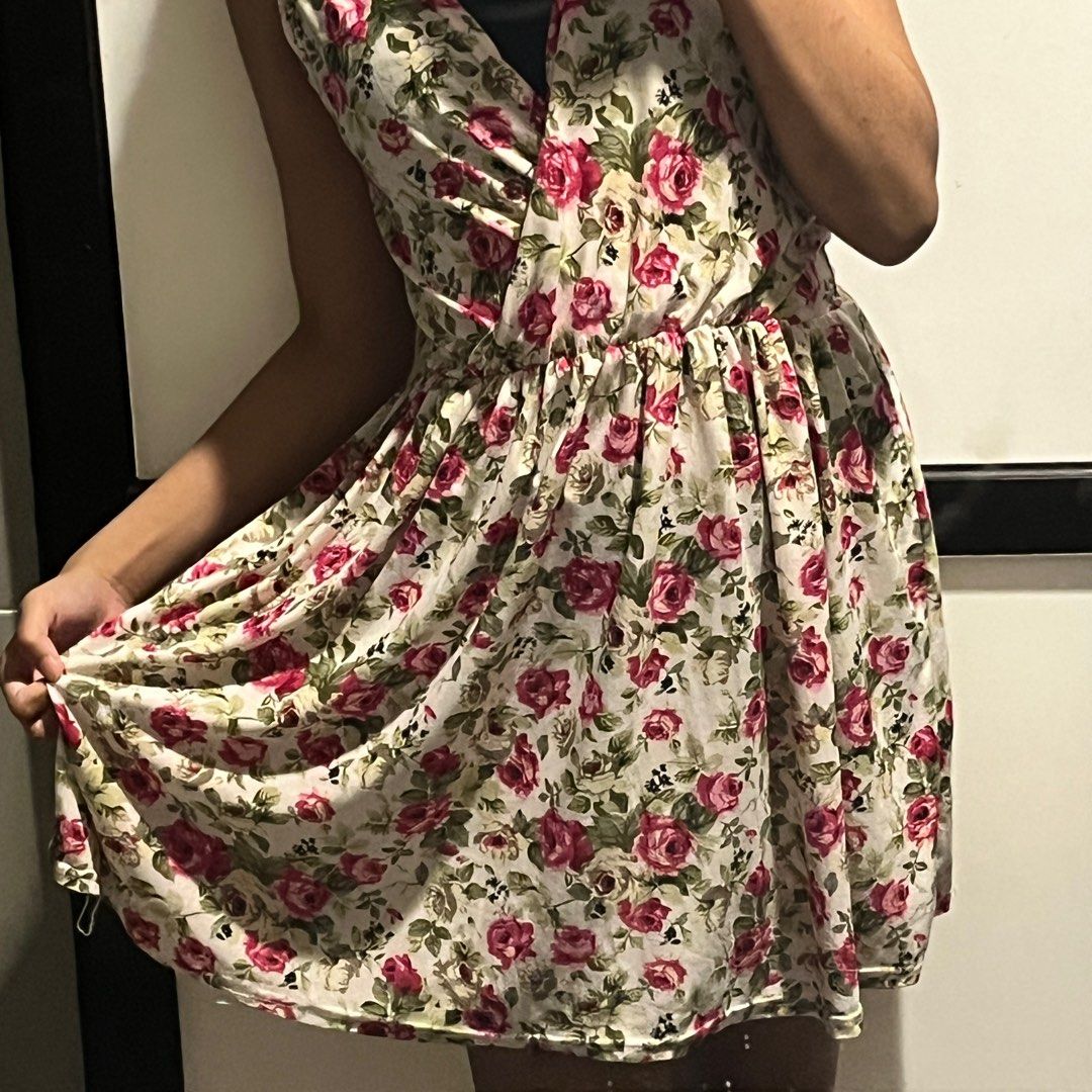 Flowery Picnic Dress in Pastel Color / Dress Kembang Piknik Cantik ...