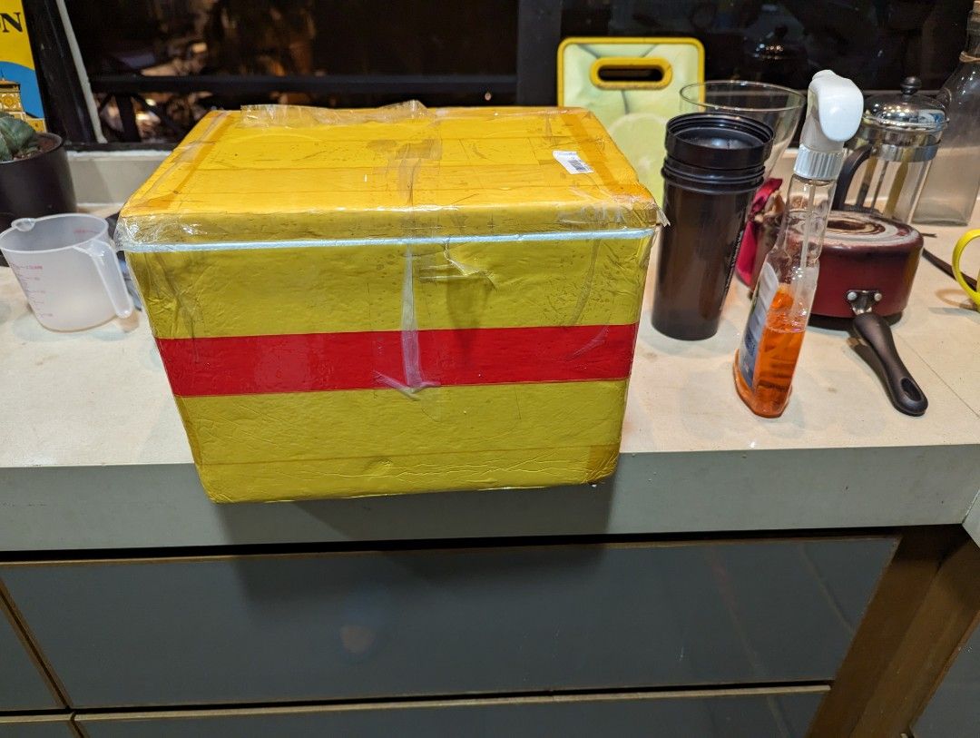 FREE Styrofoam cold storage box. Works like a charm, Furniture & Home ...