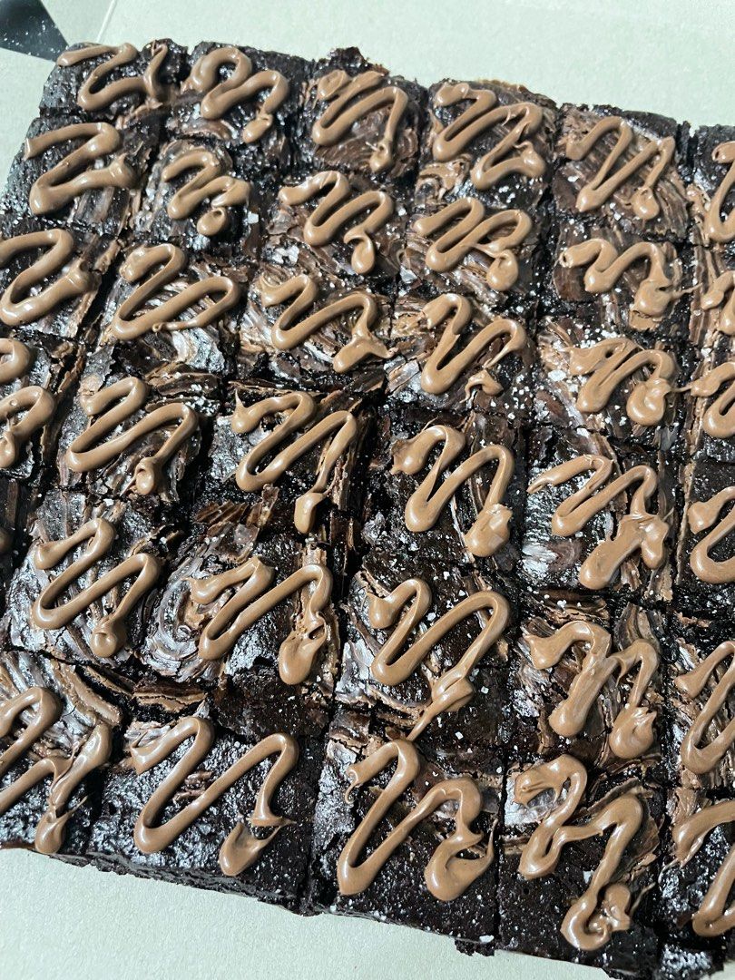 Hari Raya Haji Tapak Kuda Roll Cakes Lapis Layer Prunes Sugee Suji ...