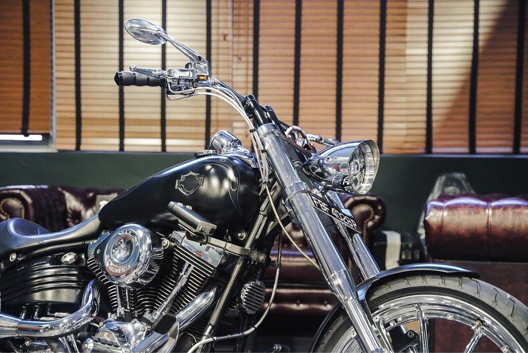 Harley Davidson Softail FXCWC Rocker Custom, Motorcycles, Motorcycles ...