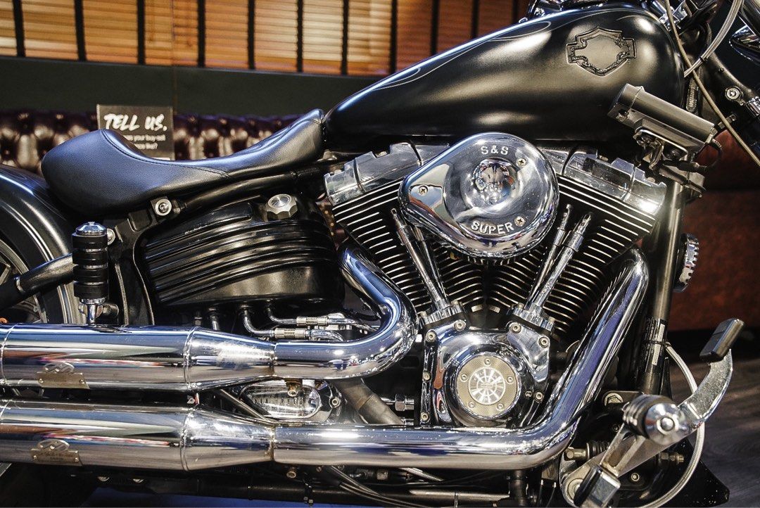 Harley Davidson Softail FXCWC Rocker Custom, Motorcycles, Motorcycles ...